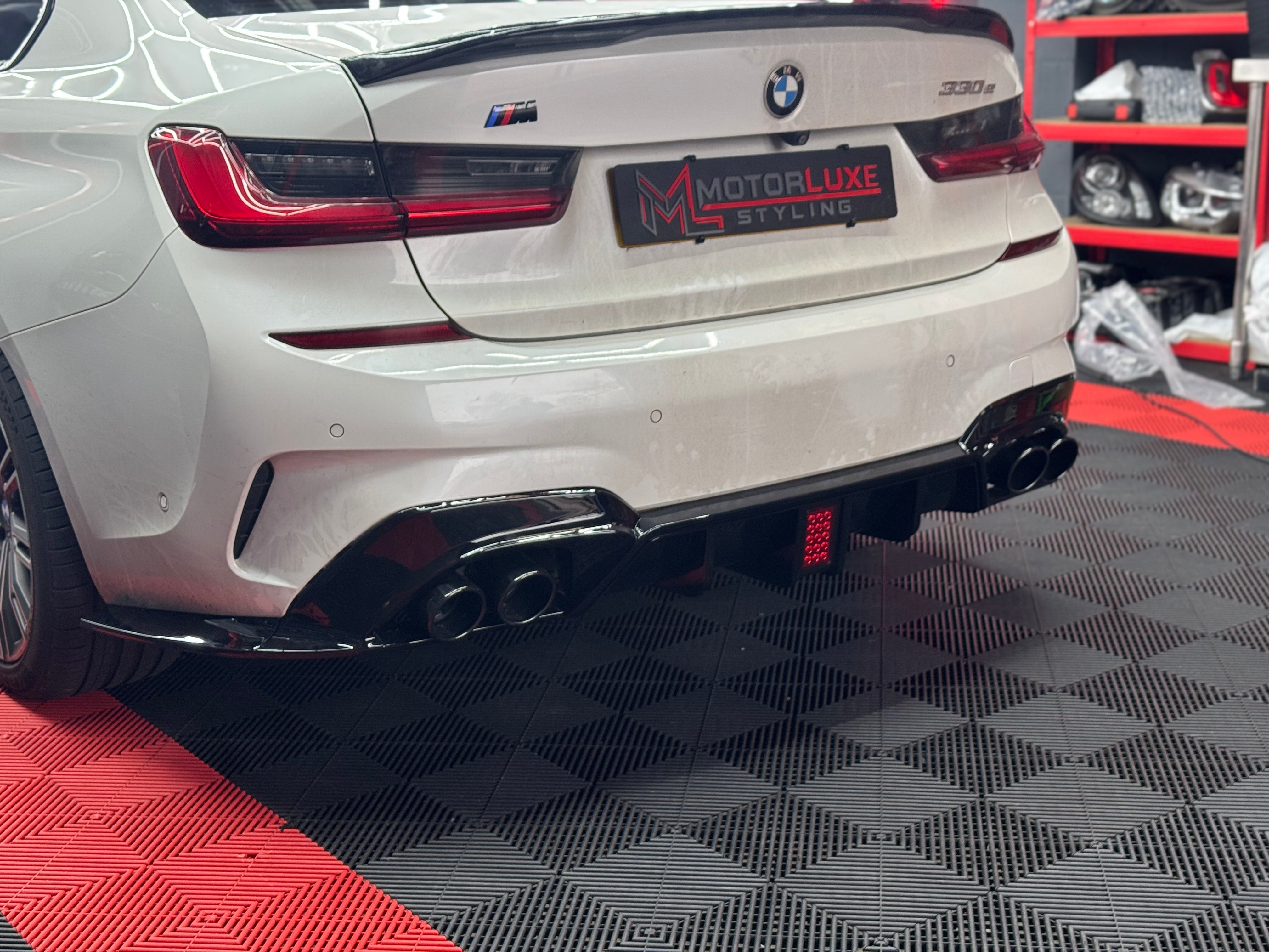 BMW 3 SERIES G20 G21 GLOSS BLACK M PERFORMANCE REAR DIFFUSER WITH LIGH ...